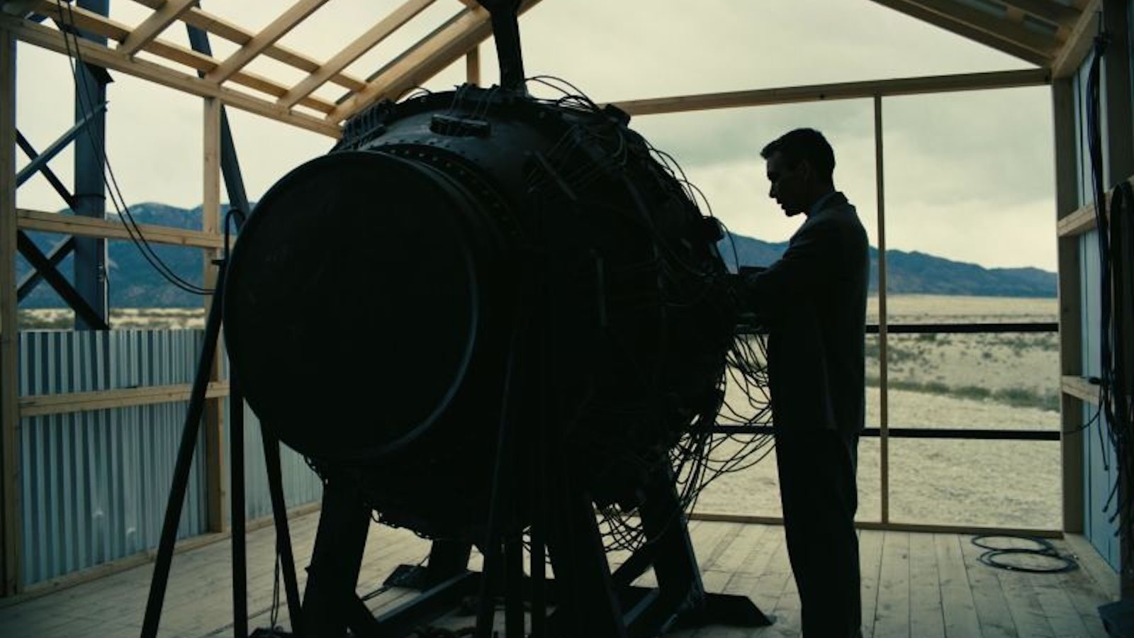 La película Oppenheimer: entre la reflexión ética y el estilo visual ...